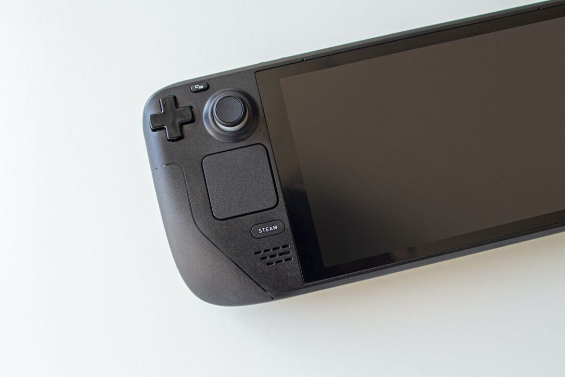 10 Best Steam Deck Emulators (PS1, PS2, Switch, Xbox & More)